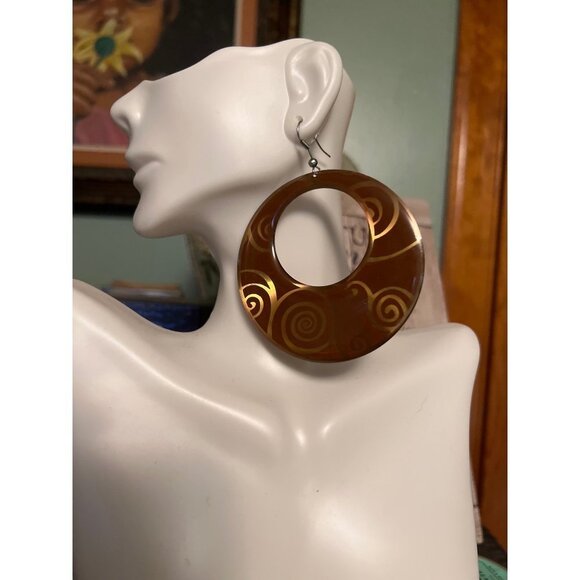 Unbranded | Jewelry | Vintage Brown Circle Disc With Gold Swirls | Poshmark